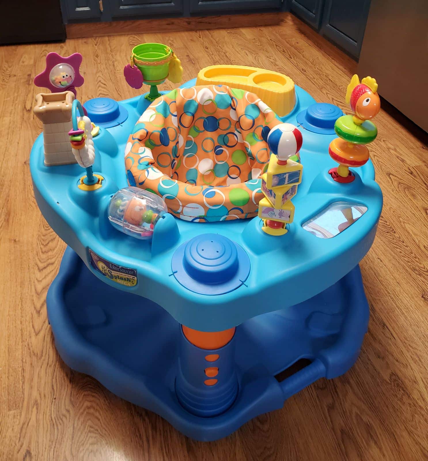 Baby exersaucer activity center - KIWA Radio